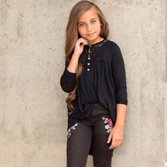 Joyfolie | Shirts & Tops | Joyfolie Mia Joy Dionne Top Blouse 6 Black ...